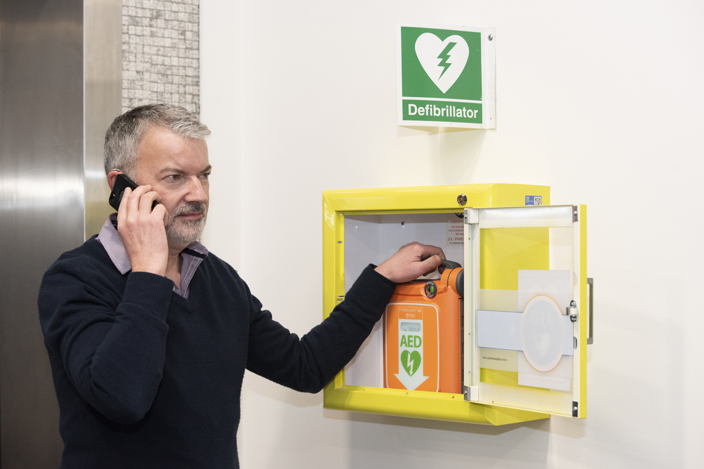 London Ambulance Service Defibrillator Accreditation Scheme - London ...