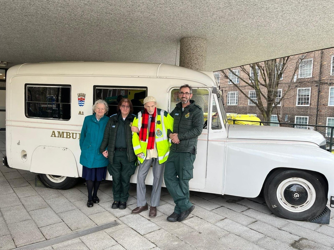 “Dream come true”: 89-year-old former ambulance driver takes trip down ...