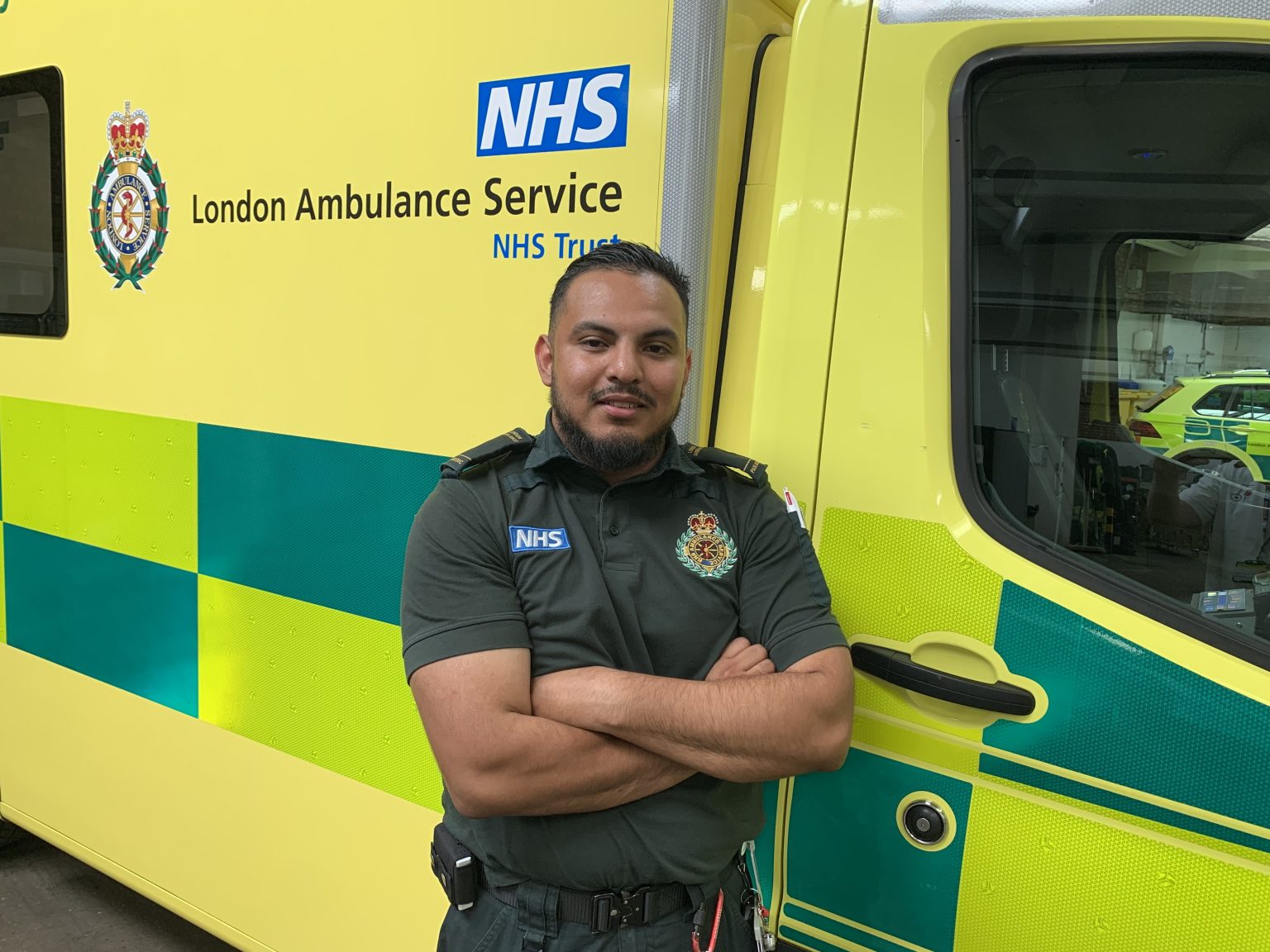 Determined paramedic who left school with no GCSEs tells pupils there ...