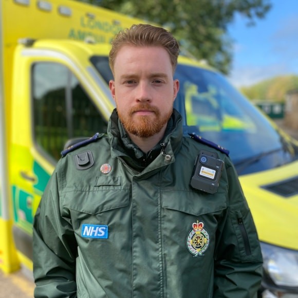 Video captures moment a patient spits in the face of a paramedic ...
