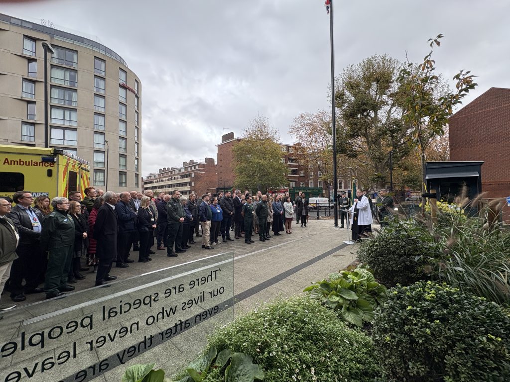London Ambulance Service honours armed forces at Remembrance Day ...