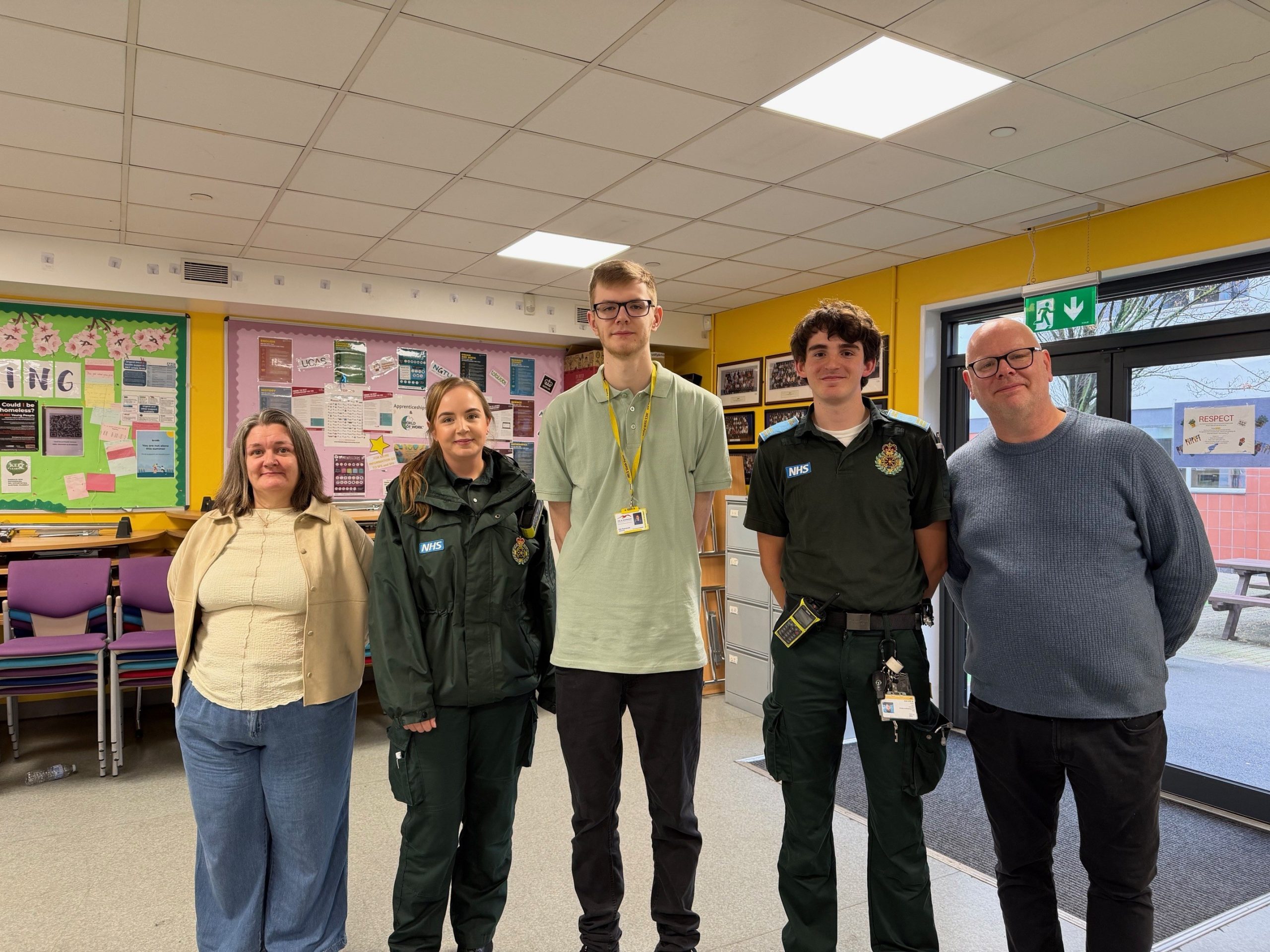 “Mum, I need an ambulance”: Teenager with collapsed lungs trains ...